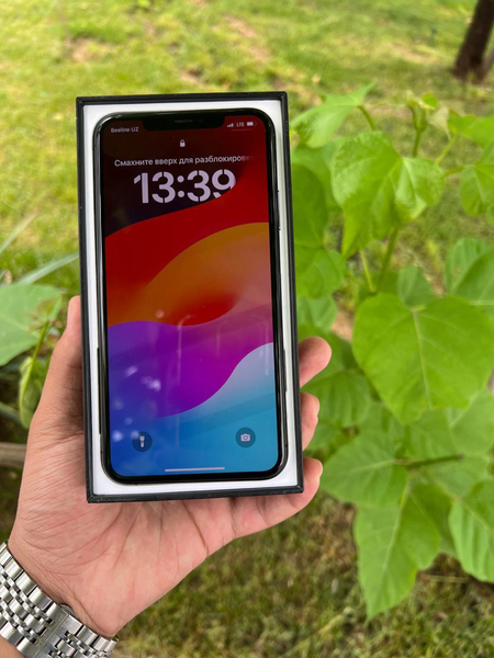 Iphone 11 pro max 64 gb fec bor turuton yo ekra alshga
