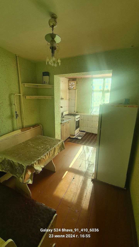 2 xonali kvartira sotiladi