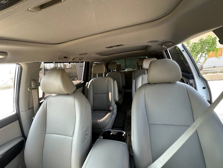 KIA Carnival Benzin