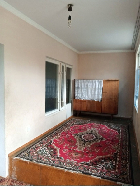 Ahmad yugnakiyda 1/1/5 arendaga qoyiladi