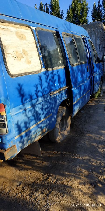 Ford Transit long