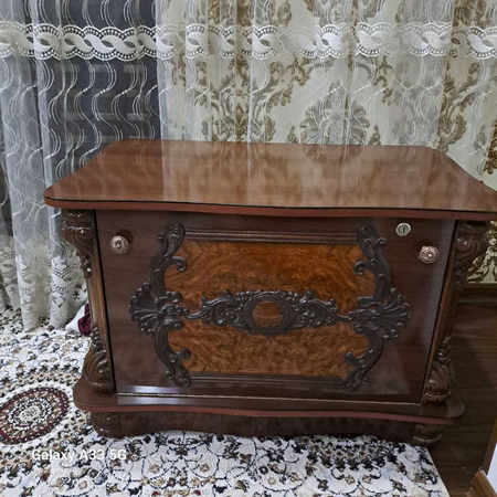 Продаётсия стол стул+сандик