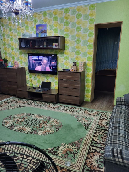 Продаётся  квартира Ойбек