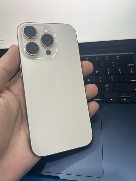 16 pro 256GB desert titanium new
