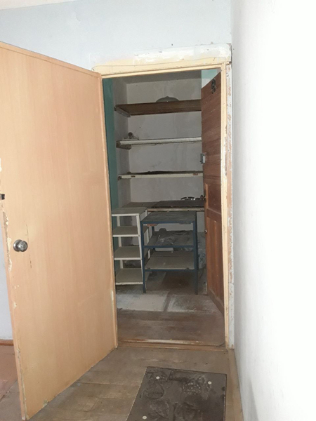Продаю свою 1-комн. кв, в г. Чирчик 3 микр (около рынка)