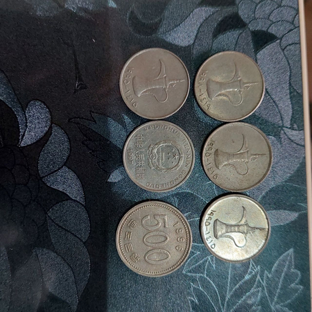 Продаю манеты цену предлагайте сами