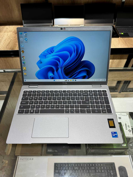 DELL Precision Intel Core i7-1185G7 озу32гб 512ssd Nvidio Quadro T500