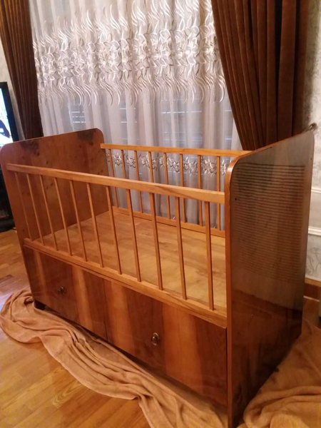 Детская деревянная кровать