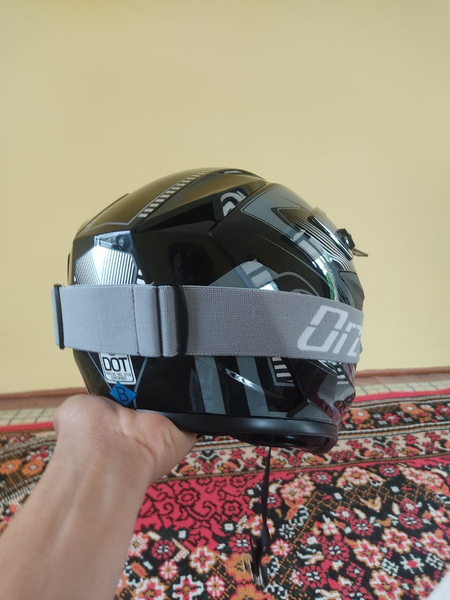 Kaska enduro shlem sotiladi