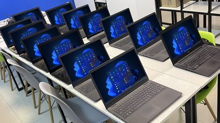 15 dona notebook sotiladi