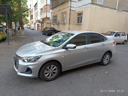 Onix своя практически новая