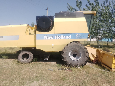 Kombayn New Holland