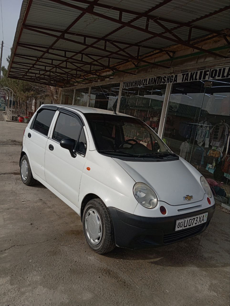 Chevrolet Matiz oq rangda