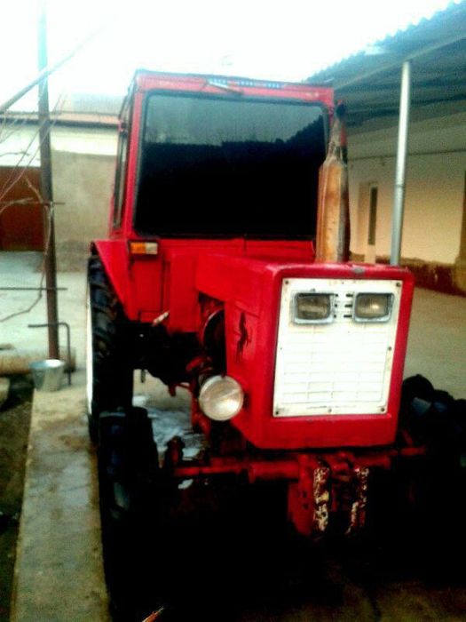 Traktor T-25 сотилади