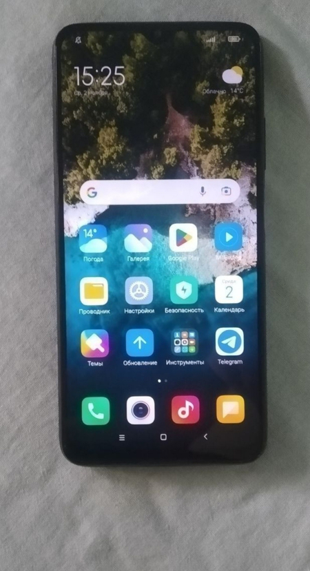 Redmi 9T 128 tali xamma joyi ishlidi akuratniy tutilgan
