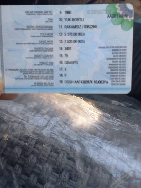 Gaz 5204 sotiladi gazga ruxsatti bor gaz baloni 4ta moshina yuradi