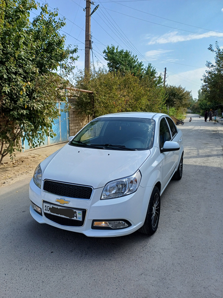 Nexia 3 sotiladi