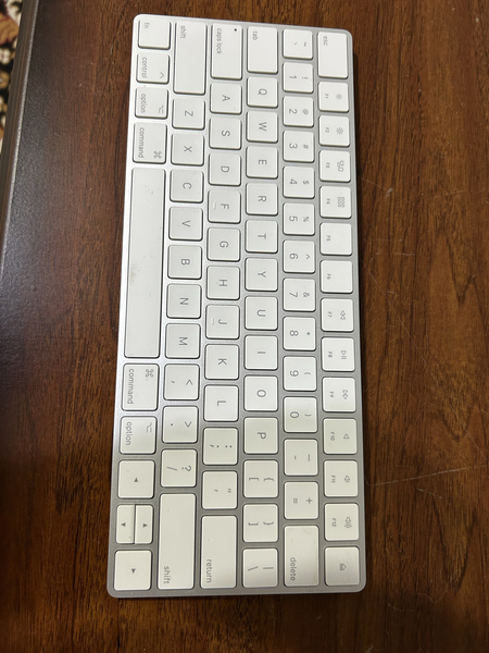 apple keyboard 2. A1644