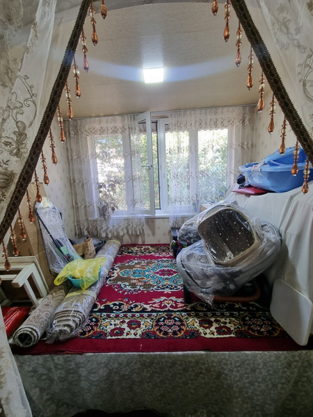 Срочно срочно продаётся 4 ком на 2 этаже Октябрьске  5 гом