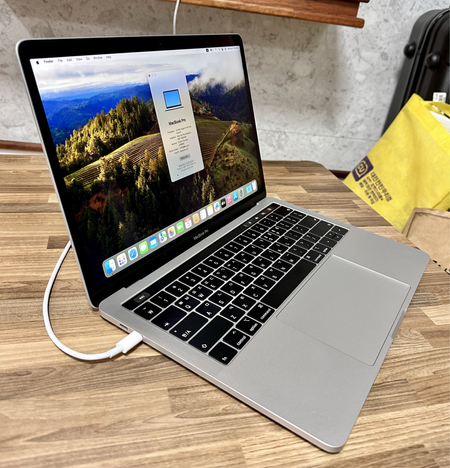 MacBook Pro 2020 13 inch 8GB/256GB Touchbar