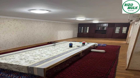 Назарбекда ховли сотилади. NR494/100