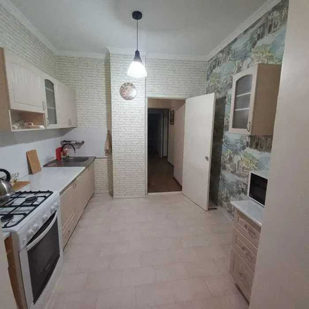 4/8/9 БАШЛЫК. 98m2. Яккасарайский р-н. ориентир ж/д Депо