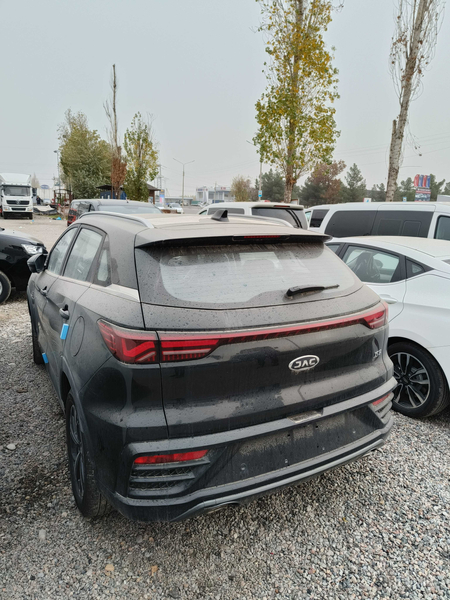 Jac JS6 1.5 turbo sotuvda mavjud