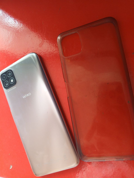 Wiko t3 4/128 Holati Aʼlo