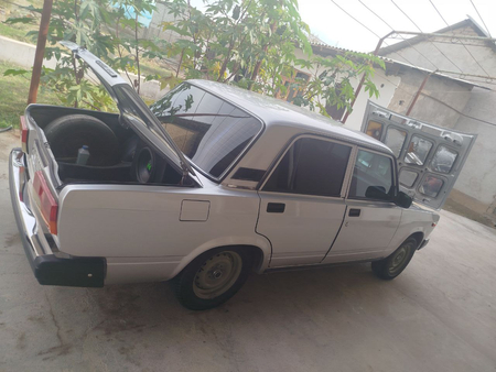 Vaz2107 sotiladi xolati zor