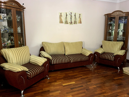 Продам, 2 дивана и 2 кресла(комплект)