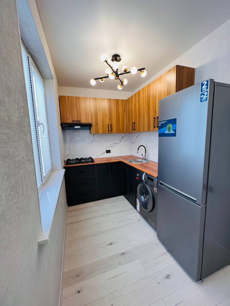 Продам комфорную квартиру на Ш.Руставели 2-3-4 кирпич