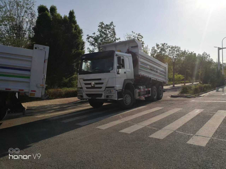HOWO samosval 25 ton