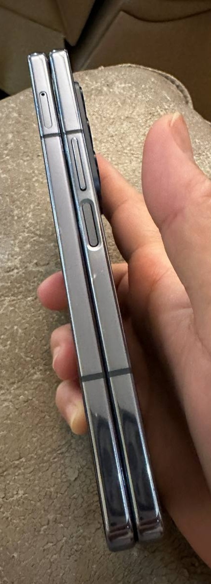 Продаю телефон Galaxy Z Fold 4