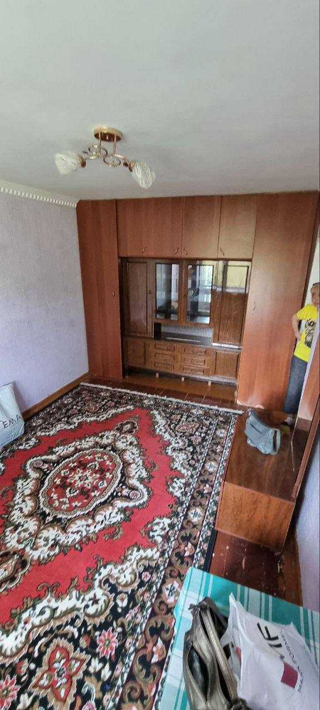 Саламатина 1комн/1/4 кирпич 25м2. Цена: 39000 Ориентир: МЧС