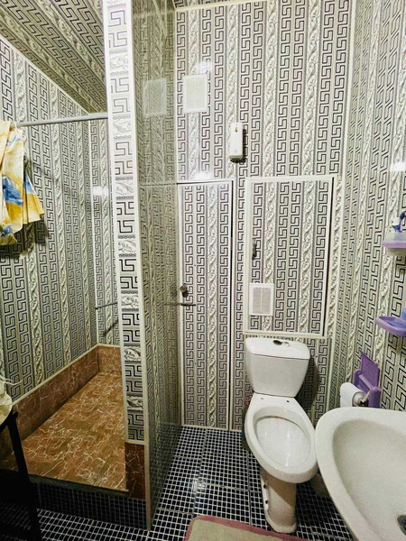 1 xonali 42m² 4-qavat uy sotiladi