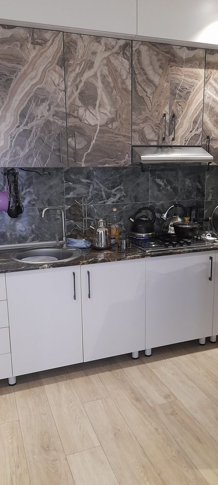 Продаётся  газплита, вытяжка, столешница  , мойка с смесителом