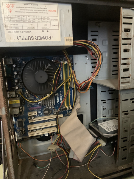 PC intel pentium ozu 1 disk60gb