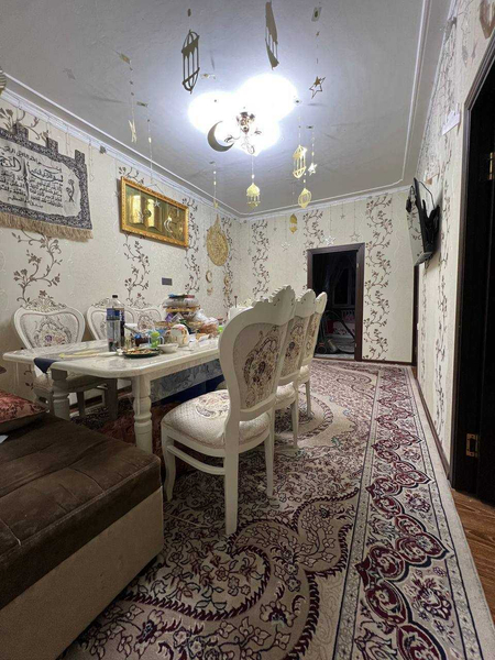 V2599 Чиланзар 20кв Ор.р: Хирмонтепа улица 3/4/4  67м2 Средний ремонт