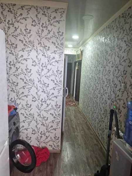 Гулободда 4 хонали квартира сотилади,4-каватда,4 каватли уй, 90 м2