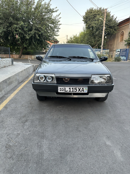 21 08 lada sotiladi