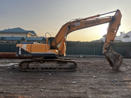 Эксковатор Hyundai robex 220
