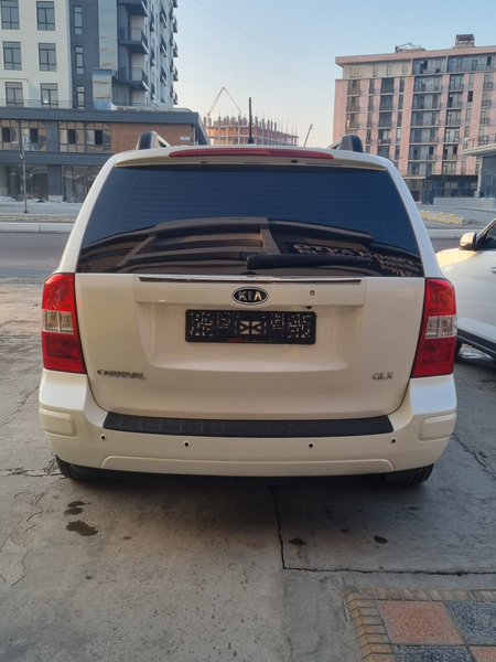 Kia Carnival Сотилади\\nЙили 2006\\nПробег 167,000 халол\\nКраска частично