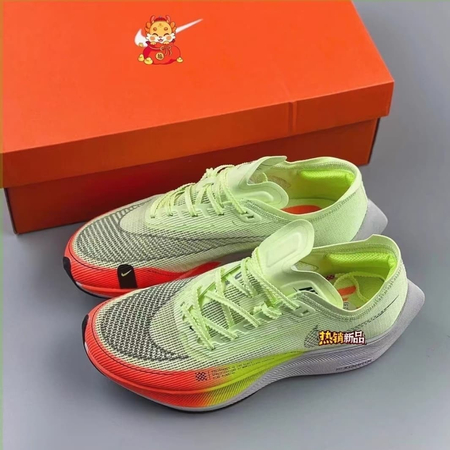 Yugurish uchun krasofkalar RUNING Shoes