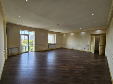 Продается Габусовская квартира в центре Ташкента на 217м²