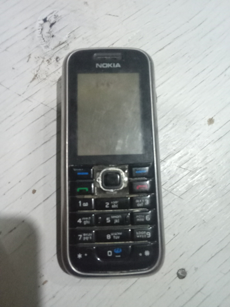 Telefonlar sotiladi zapchasga 200 000so‘m
