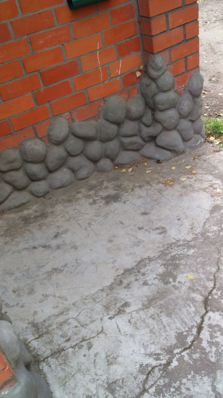 Balyasina. Soklga dekarativni kamen