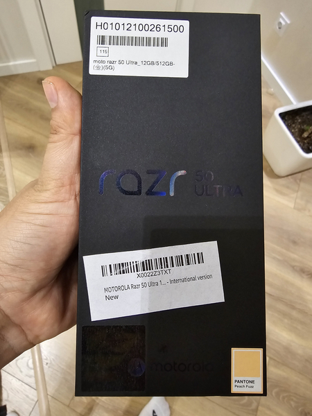 Motorola razr 50 ultra 12/512gb (глобальная версия)