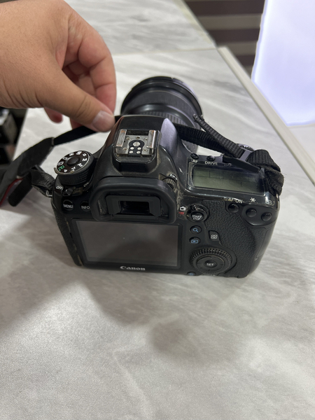 Canon eos 6d sotiladi