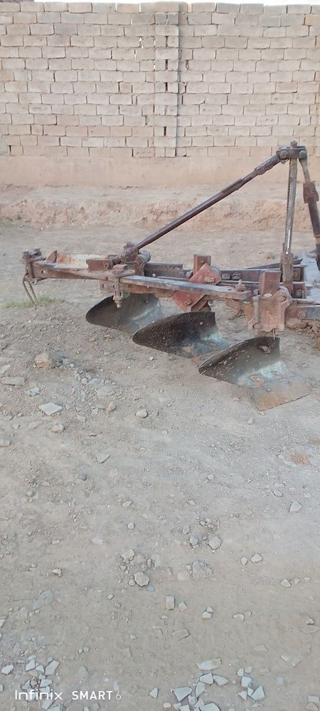 MTZ  T80 sotiladi  1989 yil