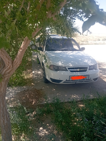 Nexia 2 dons 1.6 sotiladi